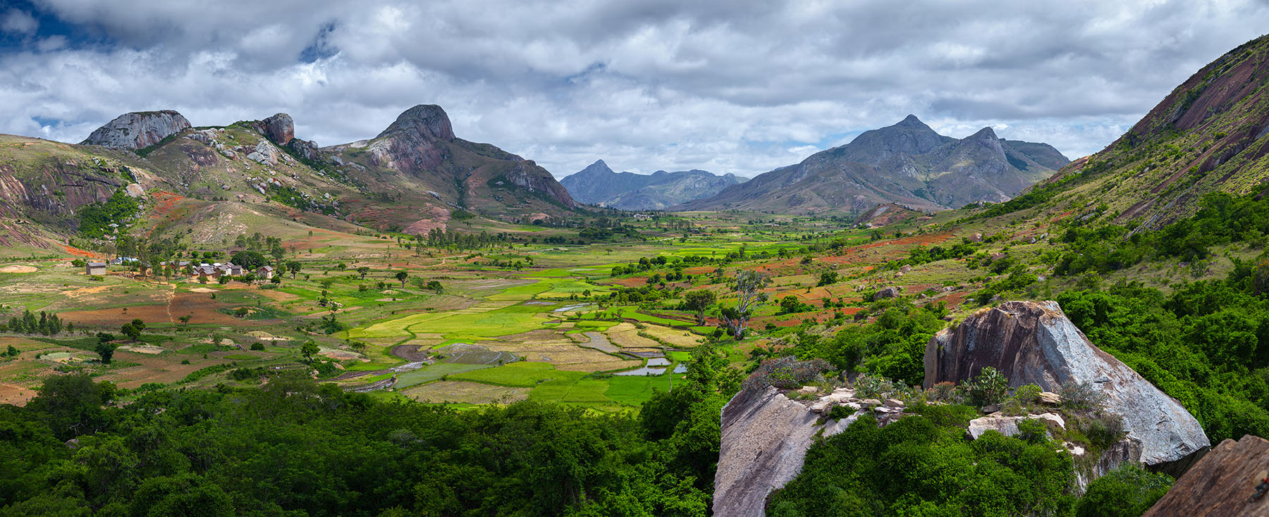 ANJA Reserve - Madagaskar Travel